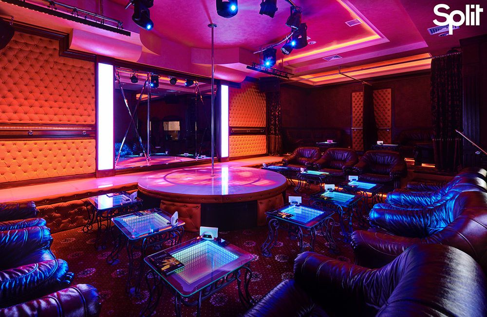 Interior show bar — Gallery show bar — Split